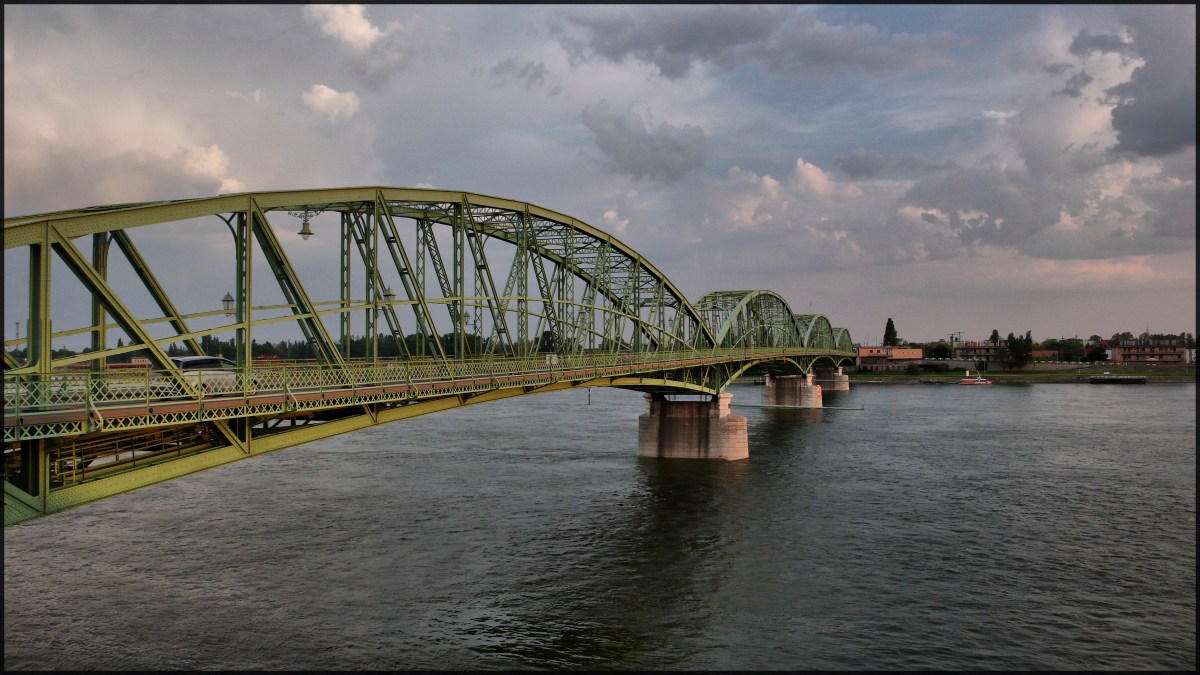 K IS FOR KOMÁRNO, SLOVAKIA AND KOMÁROM, HUNGARY – Iain Kelly